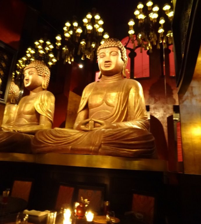 Buddha-Bar Restaurant: Asian Cuisine with Sushi in Budapest